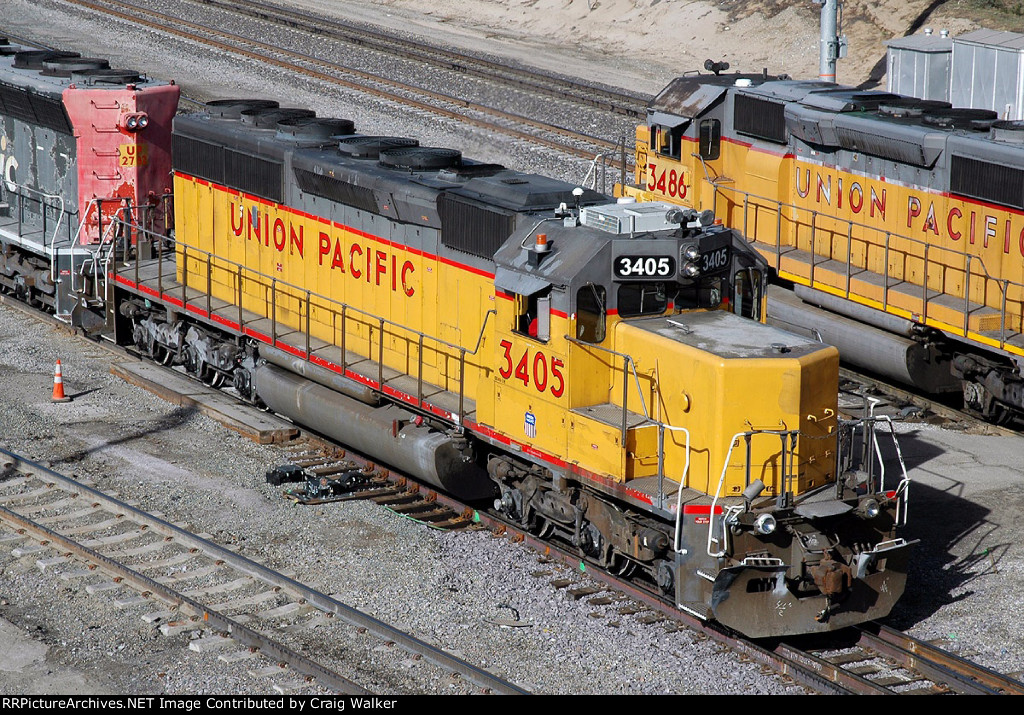 UP 3405 - West Colton Yard, Bloomington, CA - 12/27/08